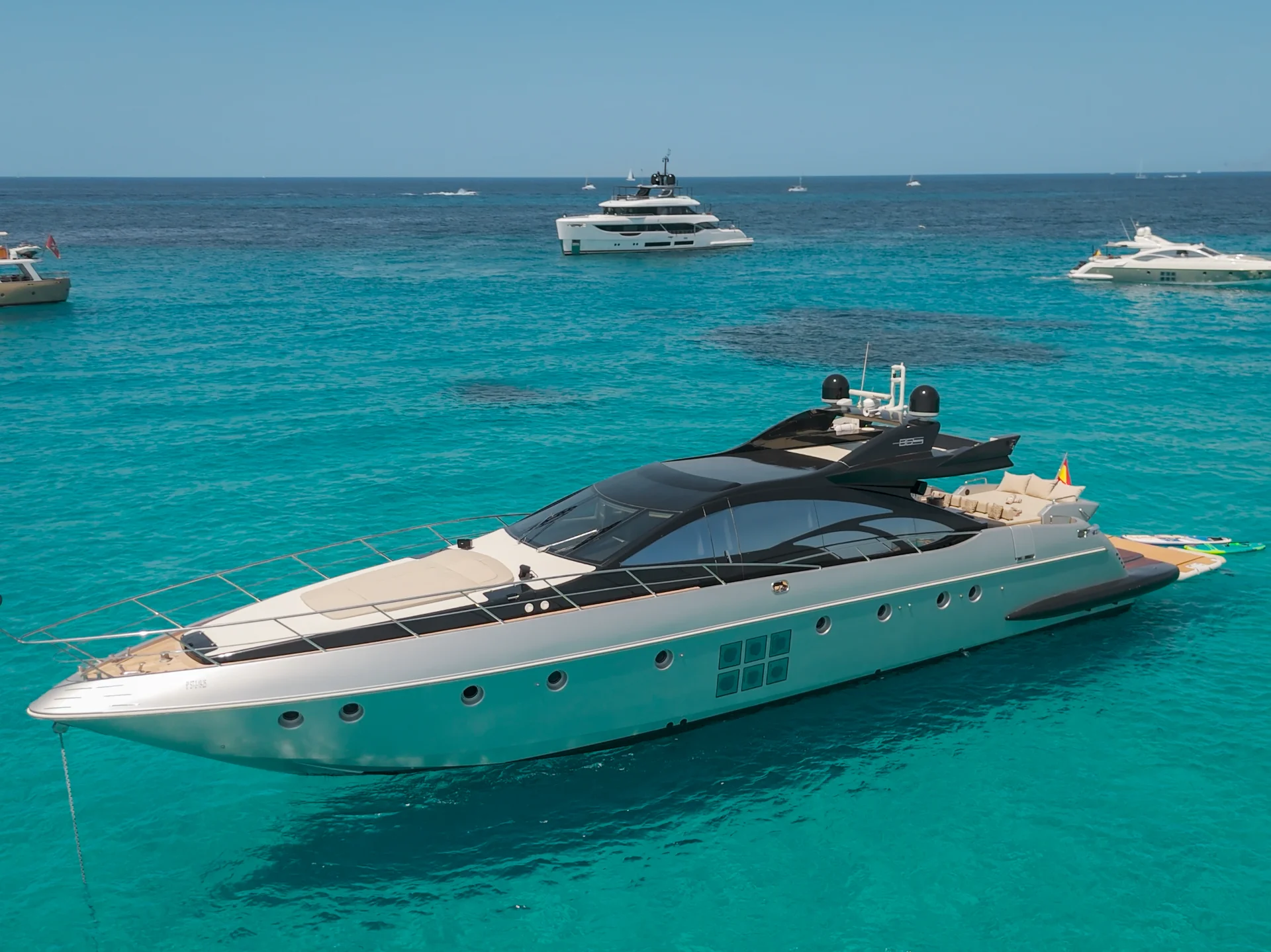 THE JUNGLE - Luxury Yacht Charter | Singular Villas